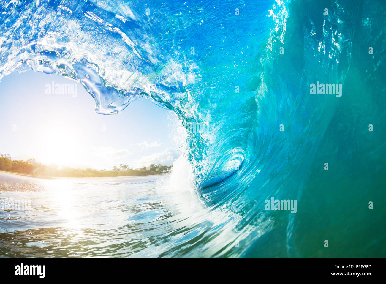 Blue waves water splash hi-res stock photography and images - Alamy