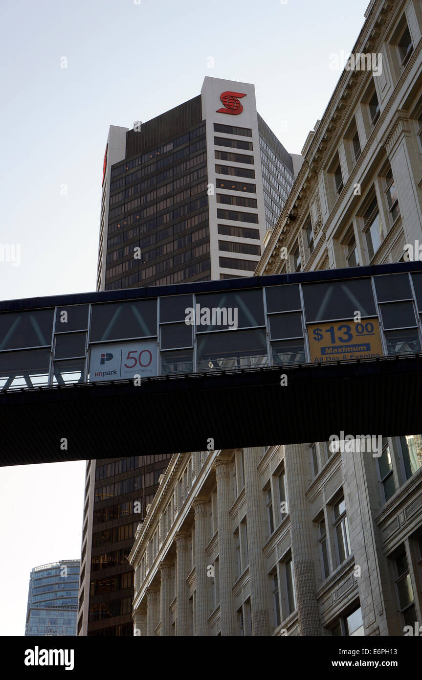 Elevated pedestrian walkway hi-res stock photography and images - Alamy