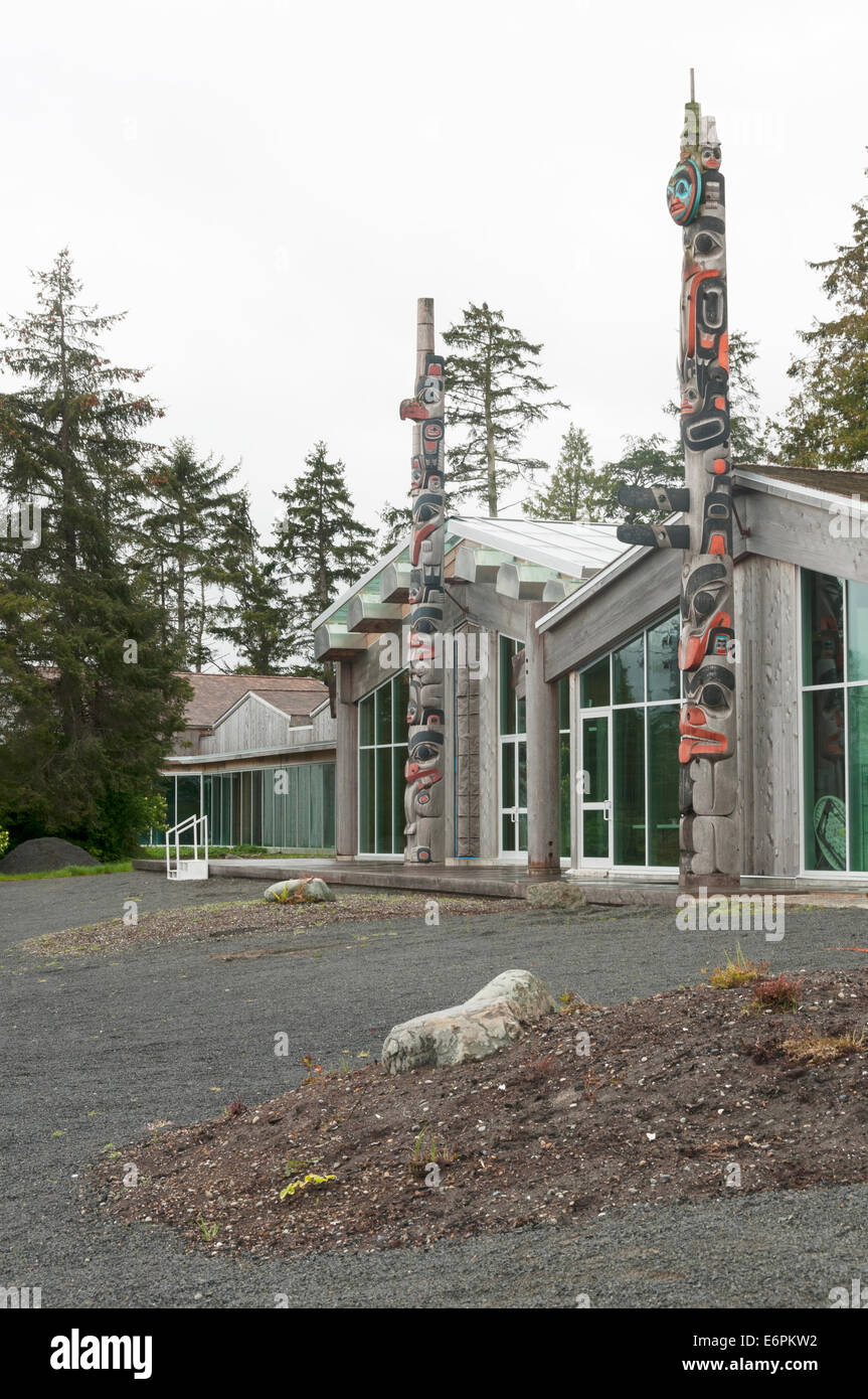 Haida carving hi-res stock photography and images - Alamy