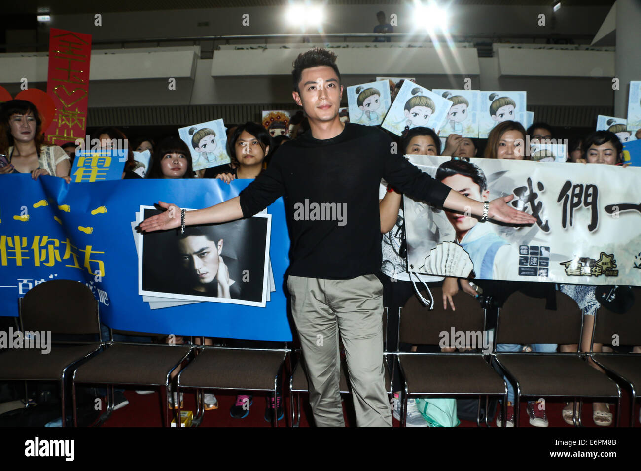 Wallace huo hi-res stock photography and images - Alamy