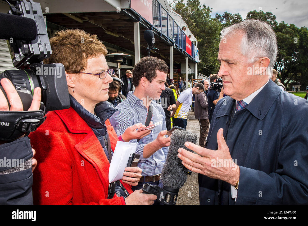 Sbs television hi-res stock photography and images - Alamy