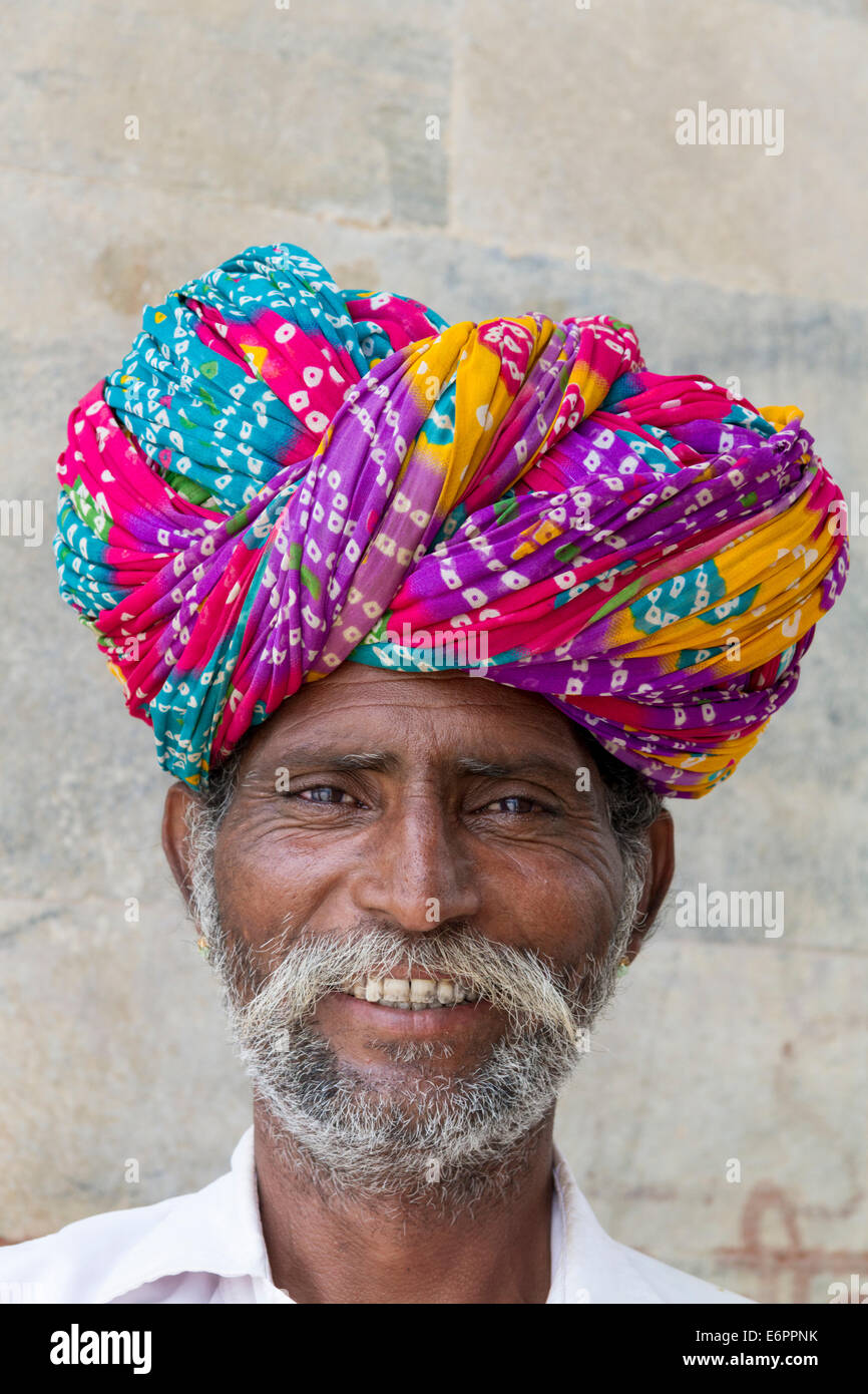 Portrait of Rajastani man wearing colorful turban (Pagri or Pagari) in ...
