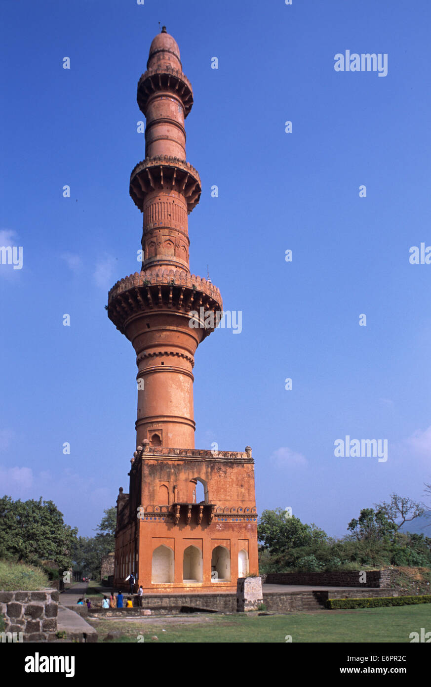 chand minar dualatabad fort aurangabad india Stock Photo - Alamy
