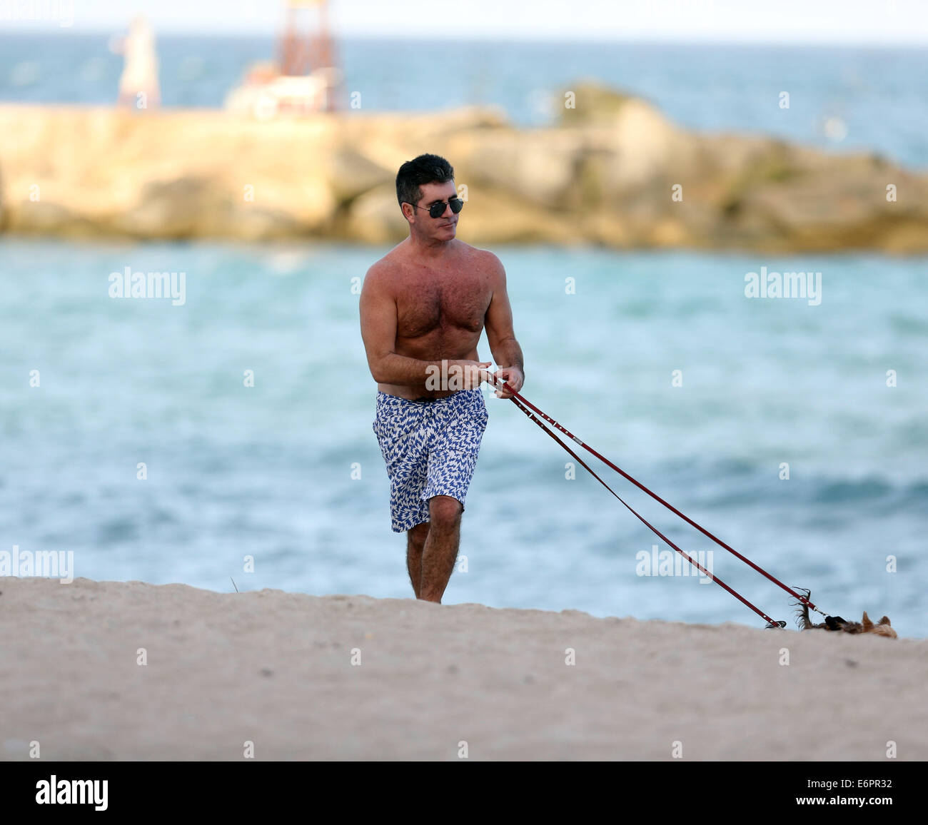 Simon Cowell and Lauren Silverman enjoy some quality time on Miami ...