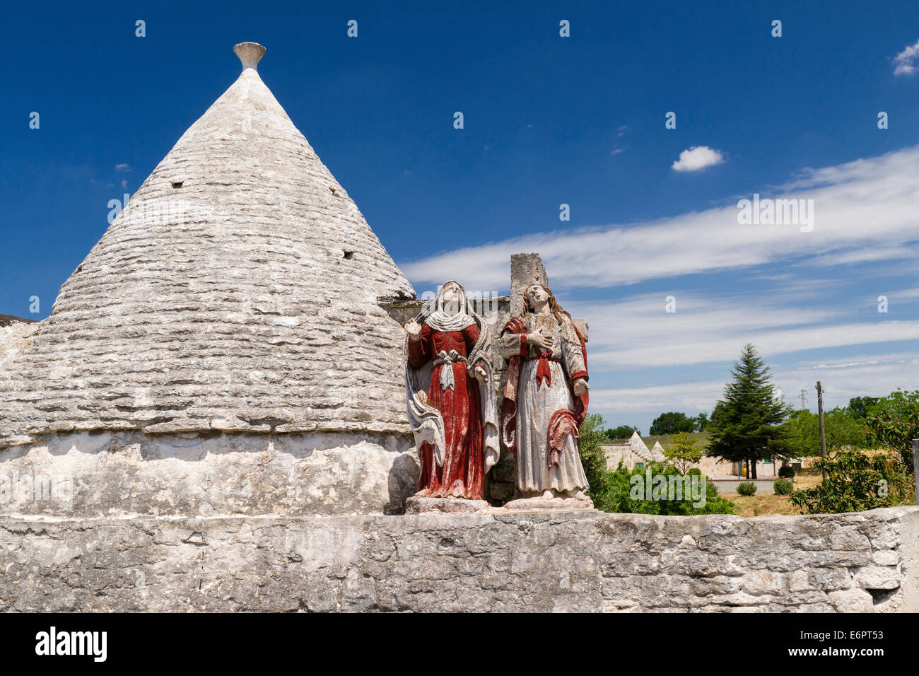 Cone house hi-res stock photography and images - Alamy