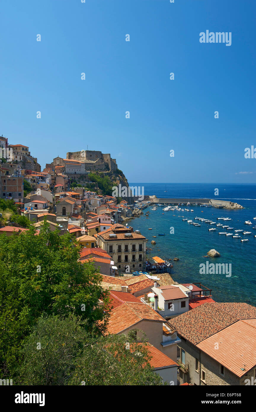 Coastal town of Scilla, Costa Viola, Calabria, Italy Stock Photo - Alamy