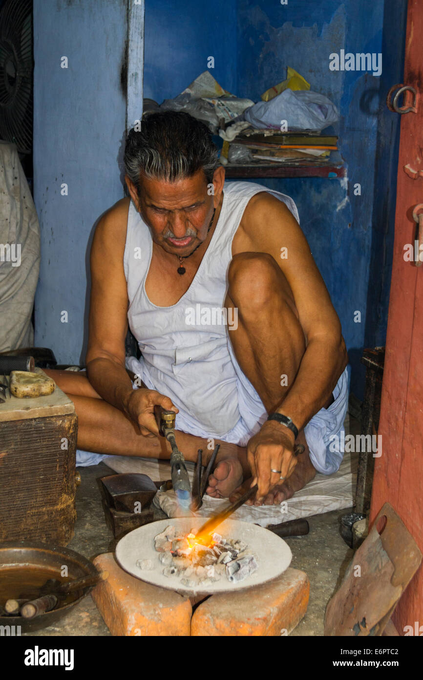 Silversmith working hi-res stock photography and images - Alamy