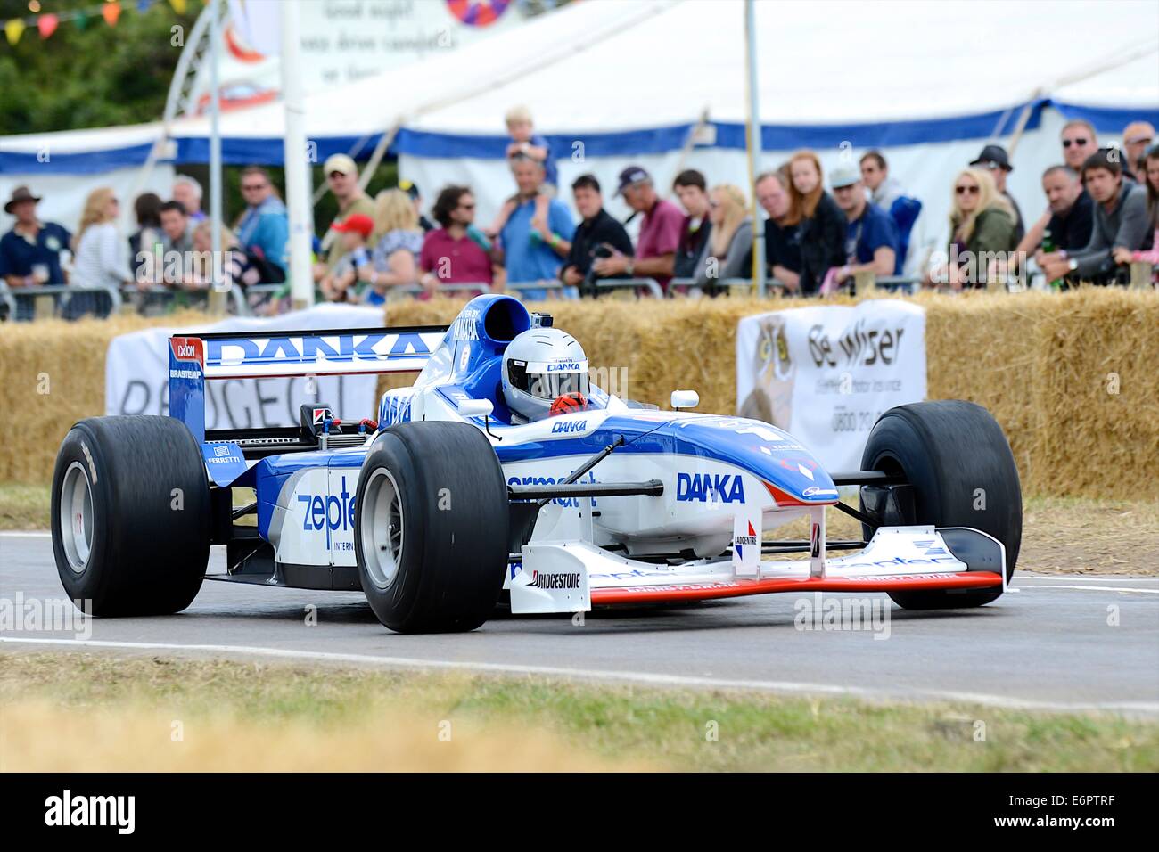Arrows A18 F1 car at Chris Evans' CarFest South in aid of Children In ...