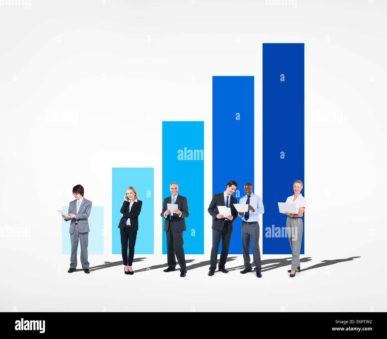 African women office graph hi-res stock photography and images - Alamy