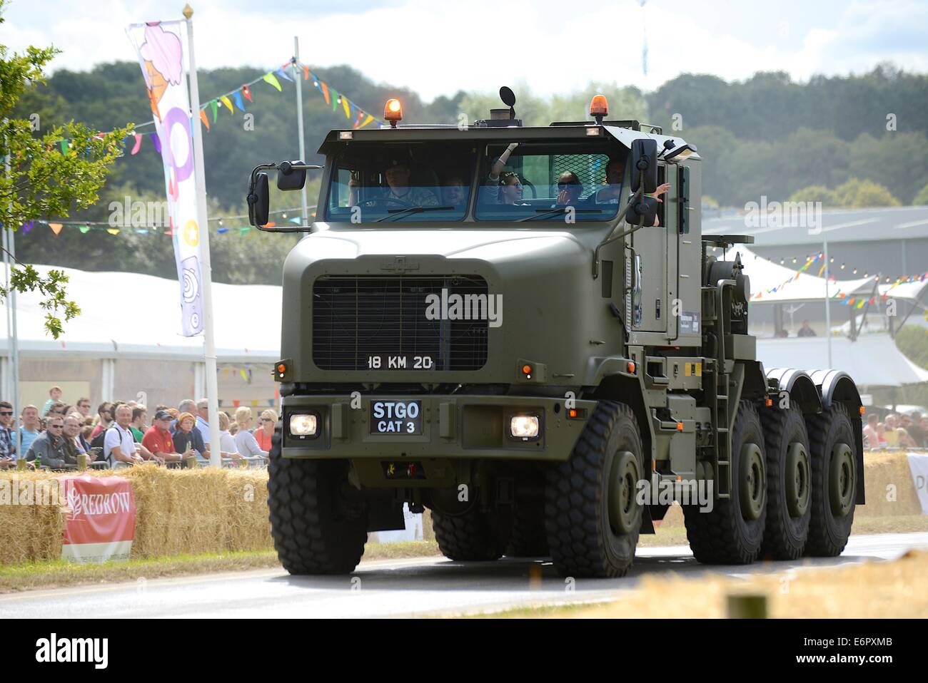 Armoured vehicle british army hi-res stock photography and images - Alamy