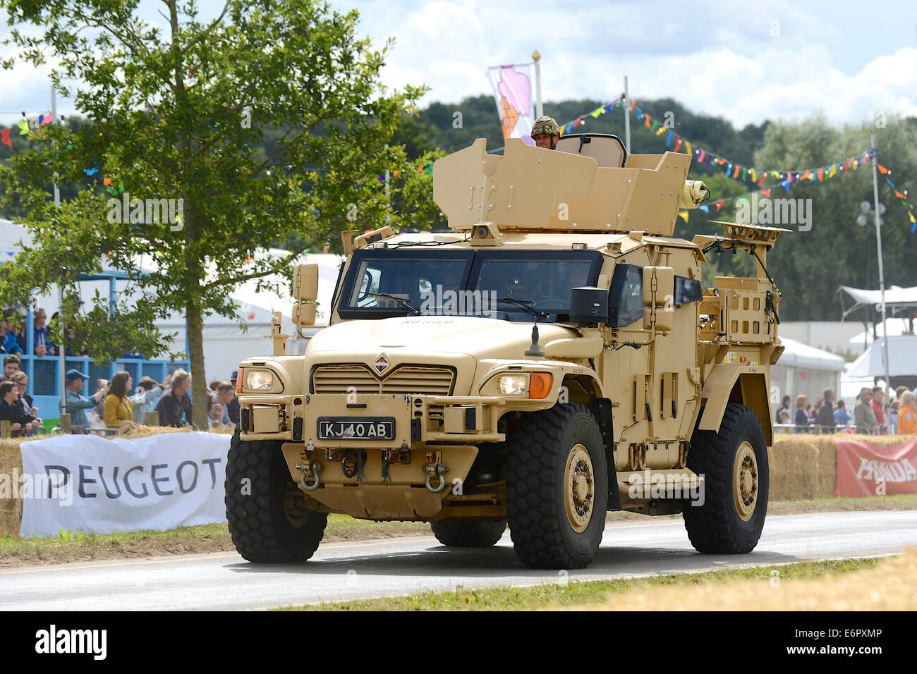 Military british army vehicle hi-res stock photography and images - Alamy