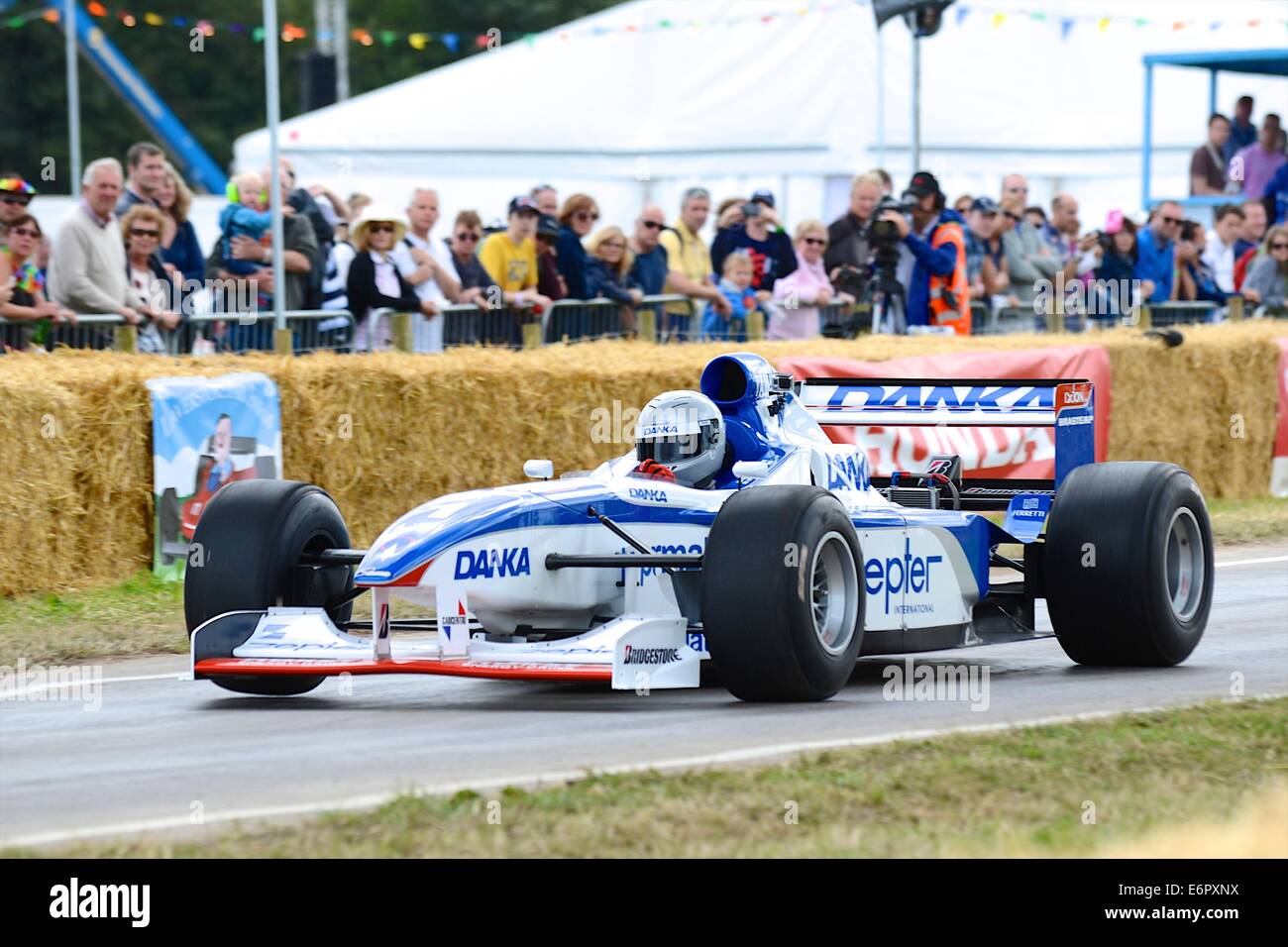 Arrows A18 F1 car at Chris Evans' CarFest South in aid of Children In ...