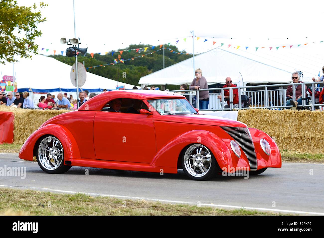 Hot rod chris evans carfest hi-res stock photography and images - Alamy