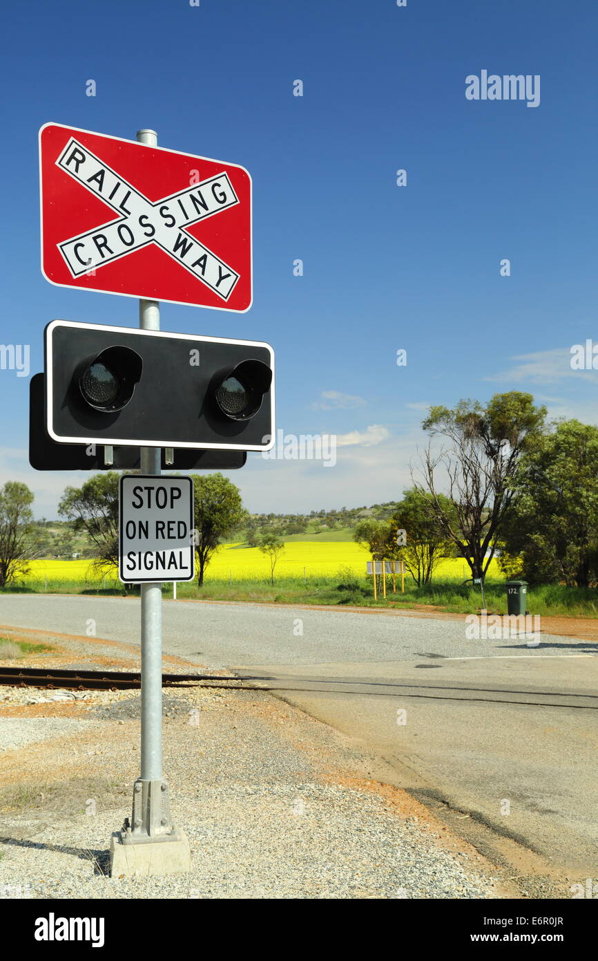 Railway crossing stop sign hi-res stock photography and images - Alamy