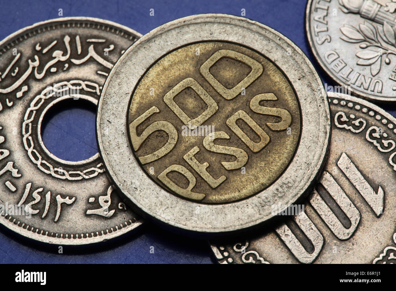 Coins of Colombia. Colombian five hundred pesos coin Stock Photo - Alamy