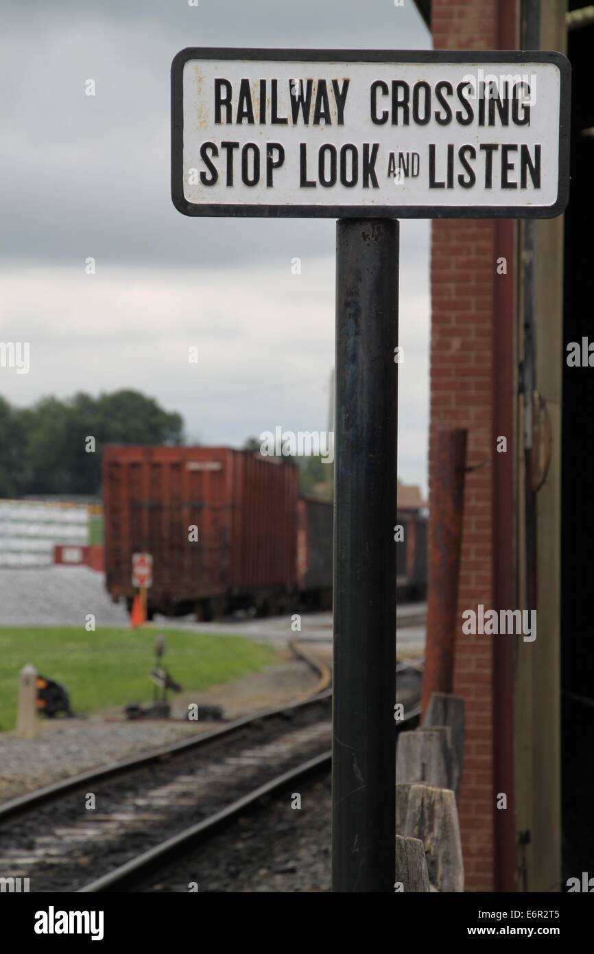 Rr sign and tracks hi-res stock photography and images - Alamy