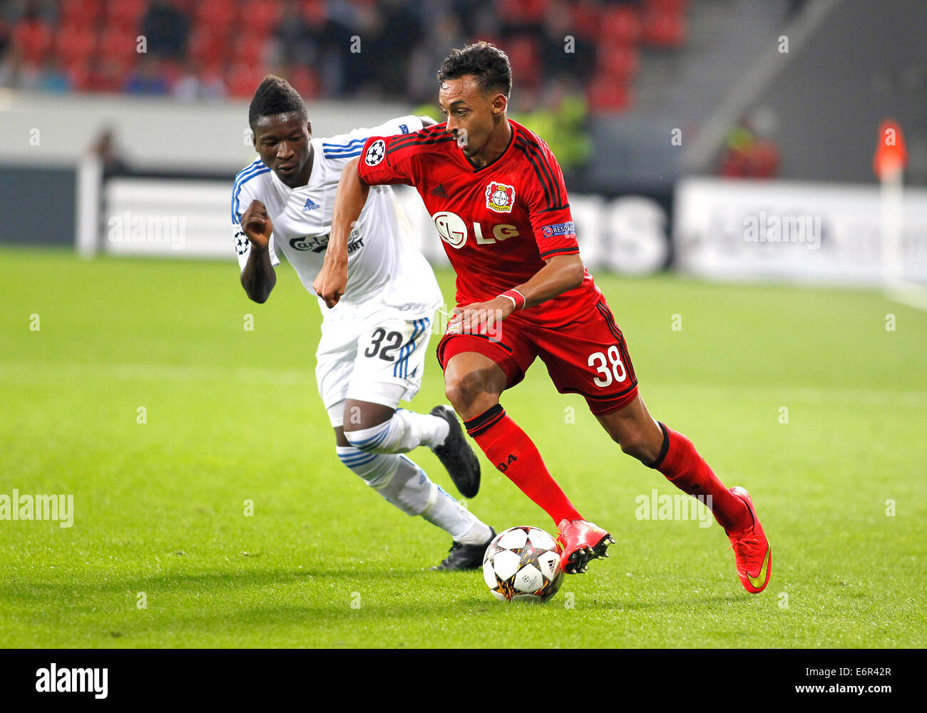 Leverkusen's Karim Bellarabi (R) against Copenhagens Danny Amankwaa ...