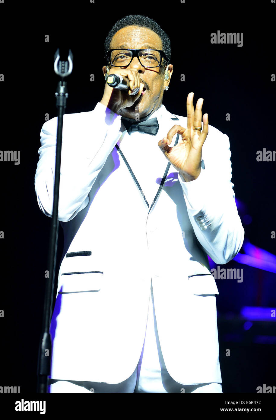 Charlie Wilson performs live at the James L. Knight Center Featuring ...