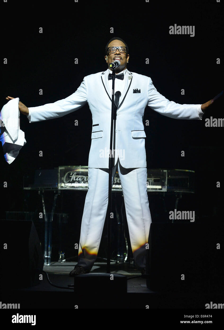 Charlie Wilson performs live at the James L. Knight Center Featuring ...