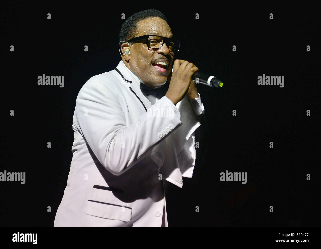 Charlie Wilson performs live at the James L. Knight Center Featuring ...