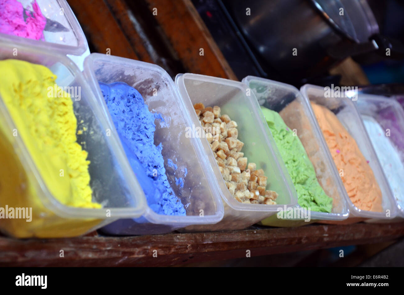 Cooking Thai Dessert : Khanom Tom (Coconut Balls Stock Photo - Alamy