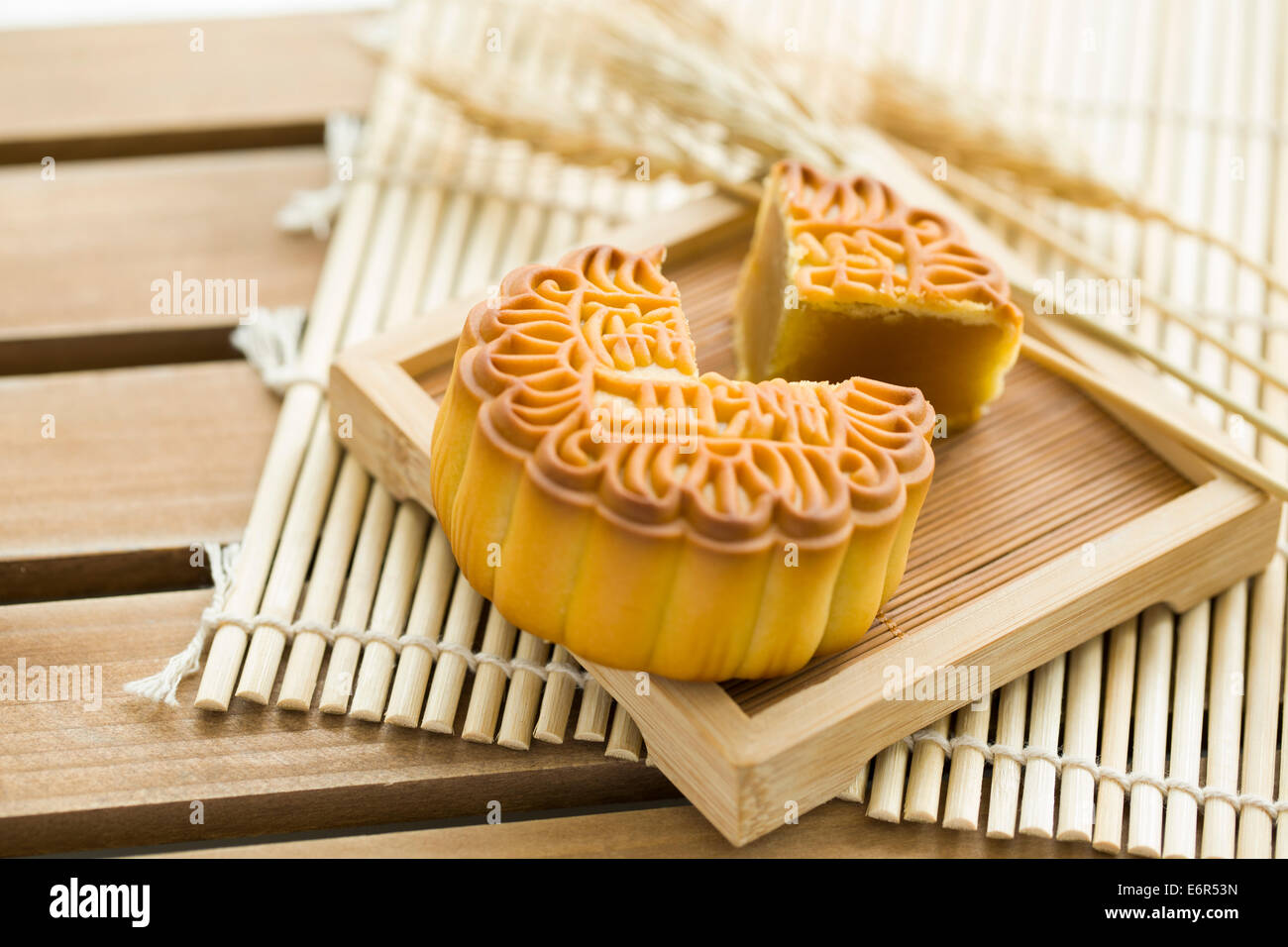 Horizontal frame moon cake hi-res stock photography and images - Alamy