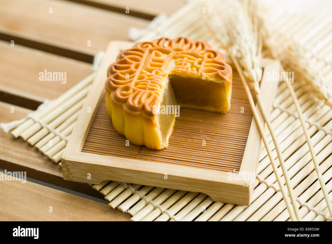 Horizontal frame moon cake hi-res stock photography and images - Alamy