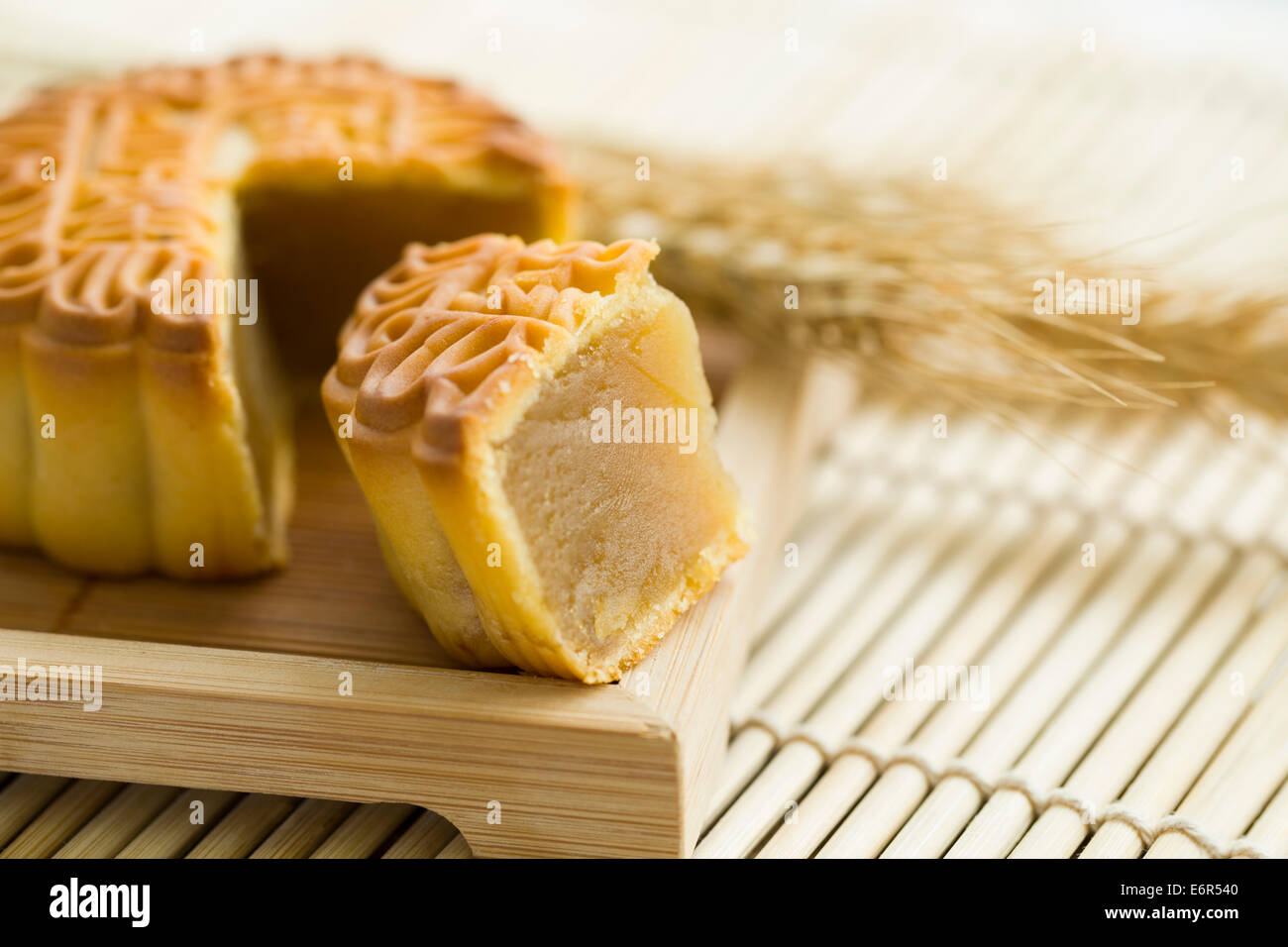 Mooncake slice hi-res stock photography and images - Alamy