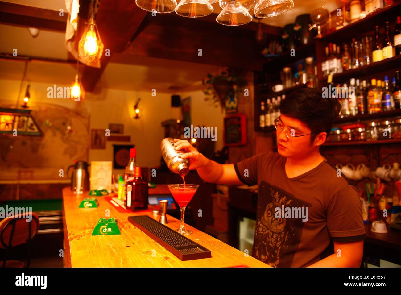 Used by a bartender hi-res stock photography and images - Alamy