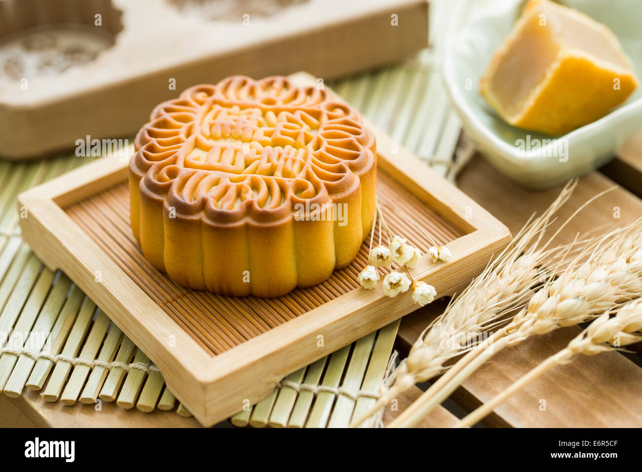 Horizontal frame moon cake hi-res stock photography and images - Alamy