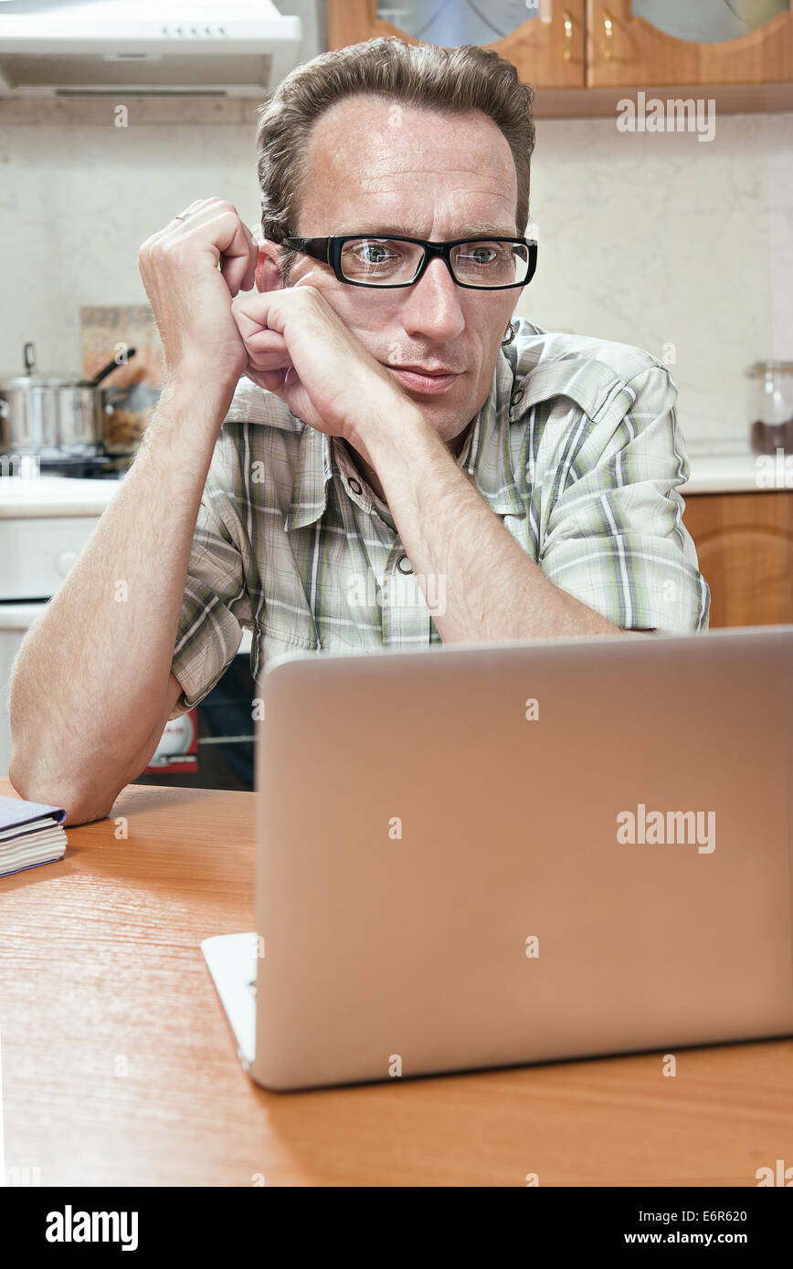 Homework kitchen hi-res stock photography and images - Alamy