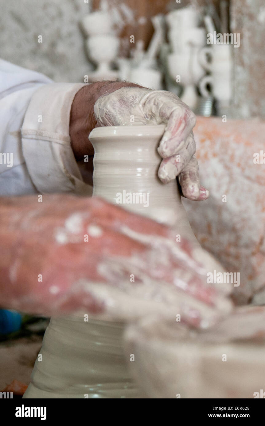 Creative pottery hi-res stock photography and images - Alamy