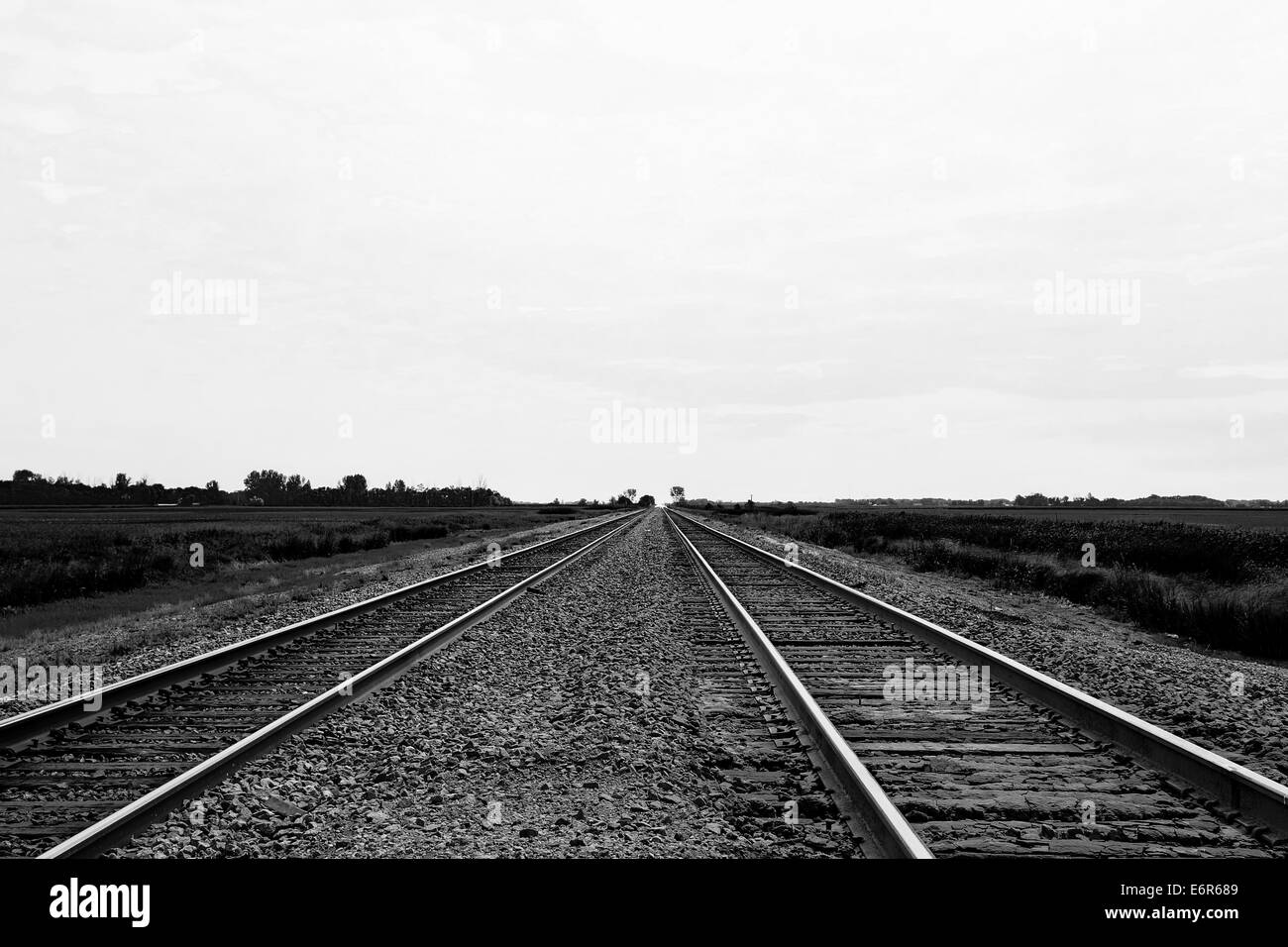 Parallel Railroad Tracks High Resolution Stock Photography and Images - Alamy