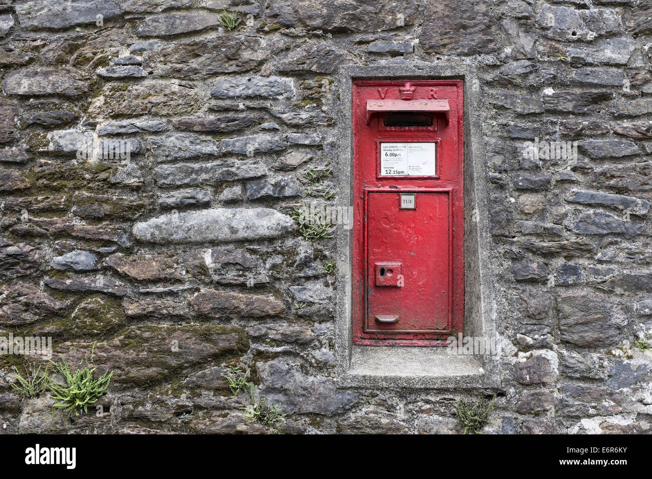 Victorian letterbox hi-res stock photography and images - Alamy