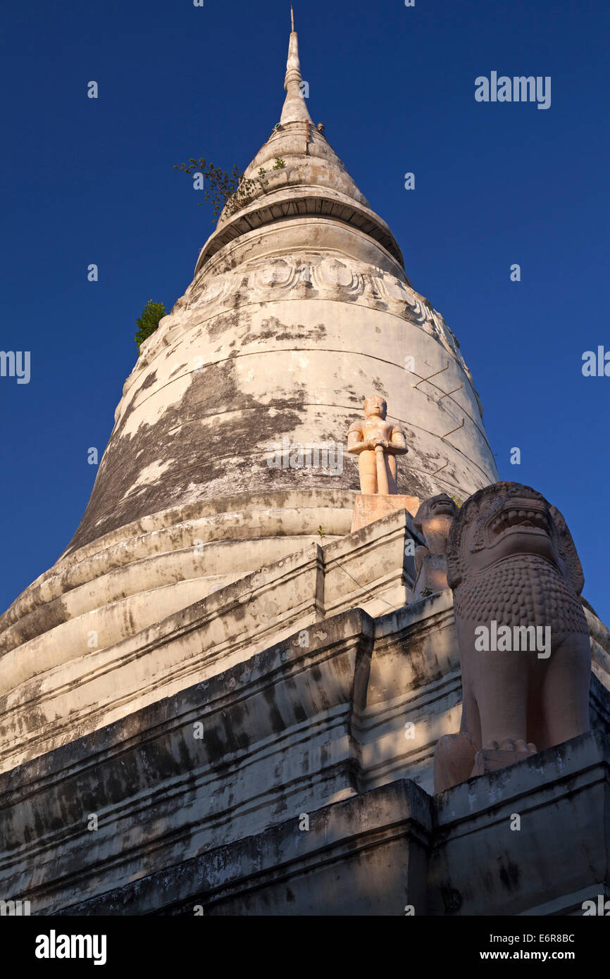 Wat Phnom Daun Penh, Phnom Penh, Cambodia Stock Photo - Alamy