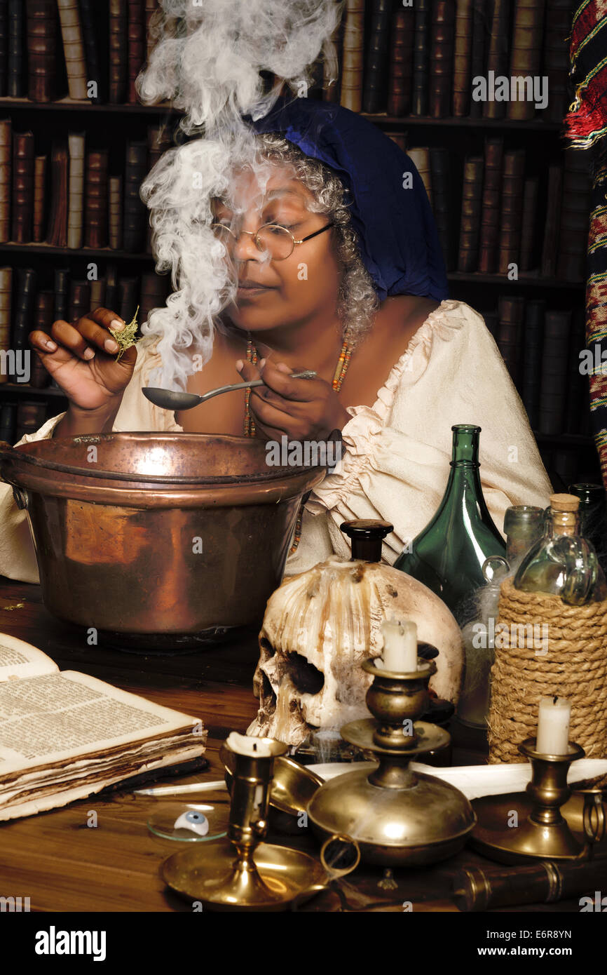 Old woman wizard hi-res stock photography and images - Alamy