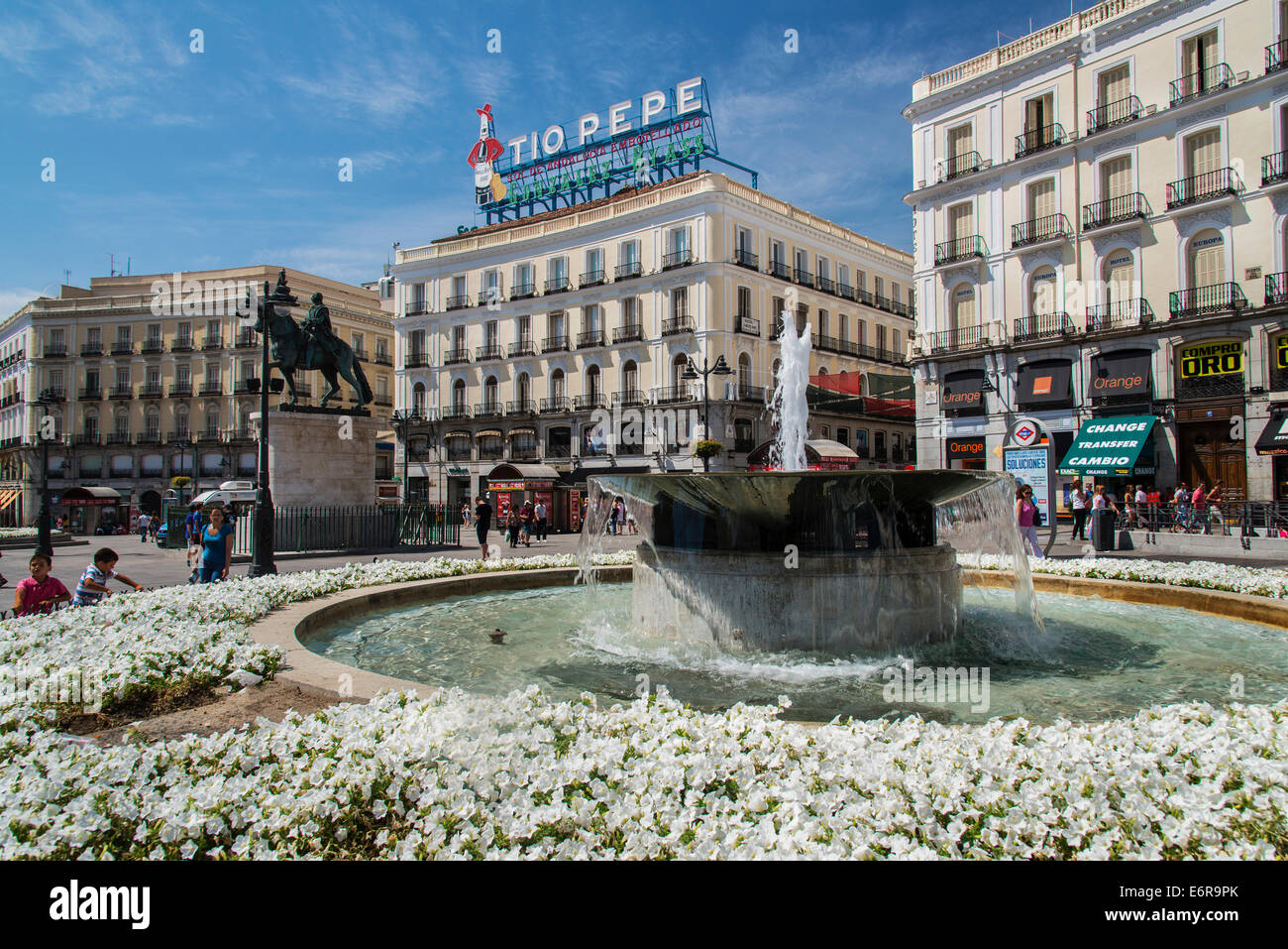 Puerta de sol hi-res stock photography and images - Alamy
