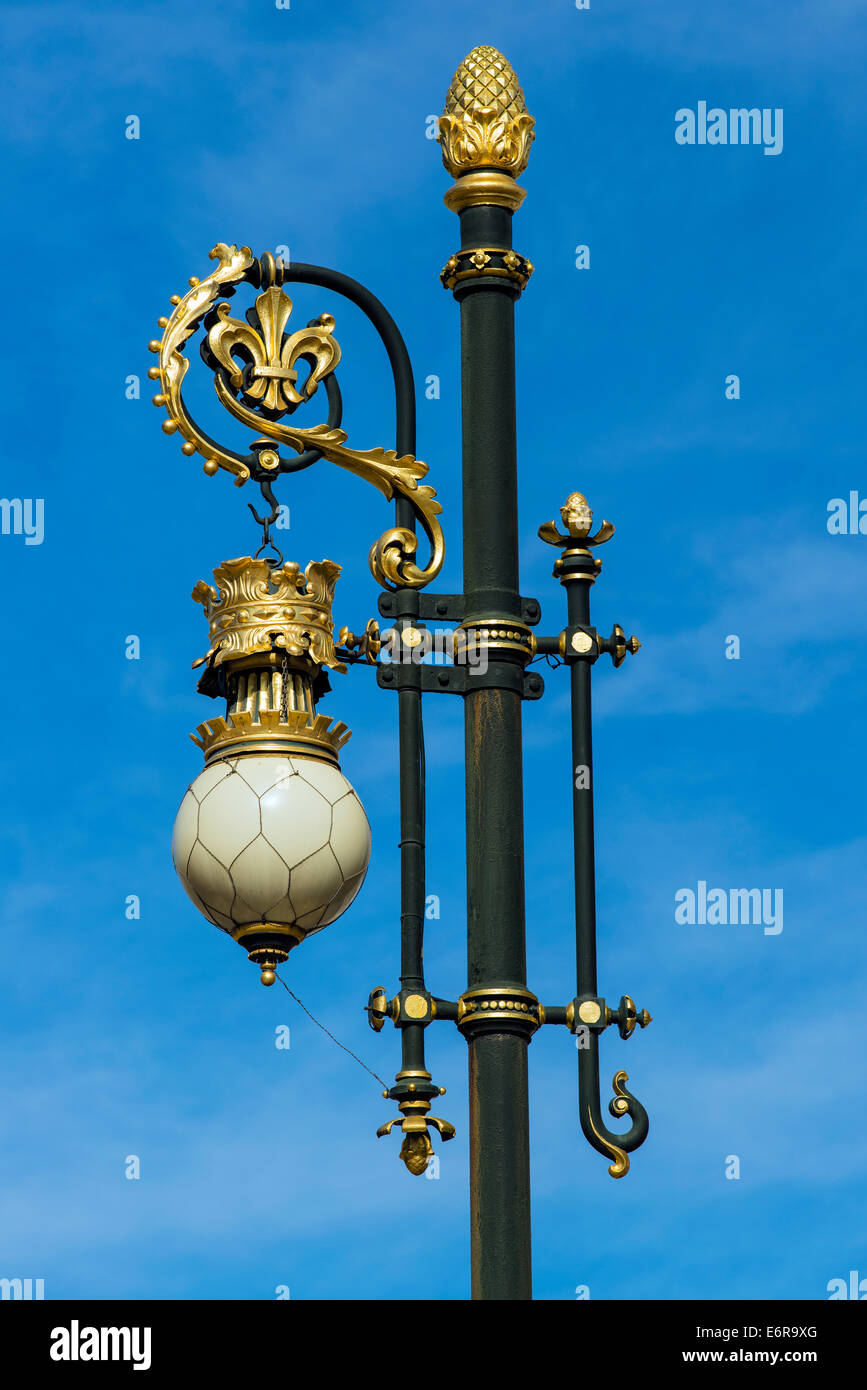 Spanish light hi-res stock photography and images - Alamy