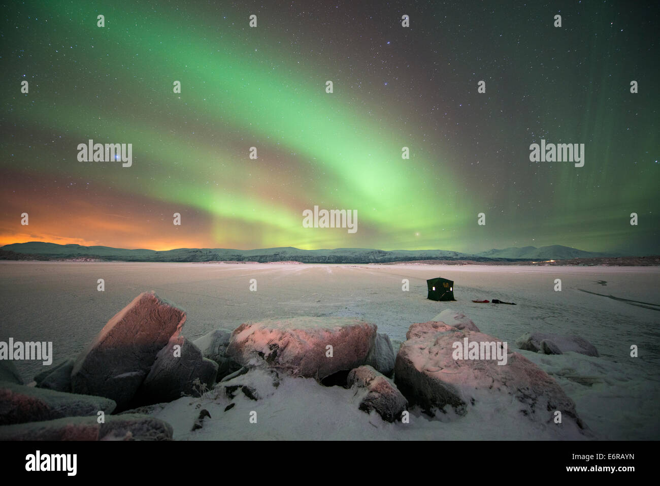 Swedish lapland northern lights hi-res stock photography and images - Alamy