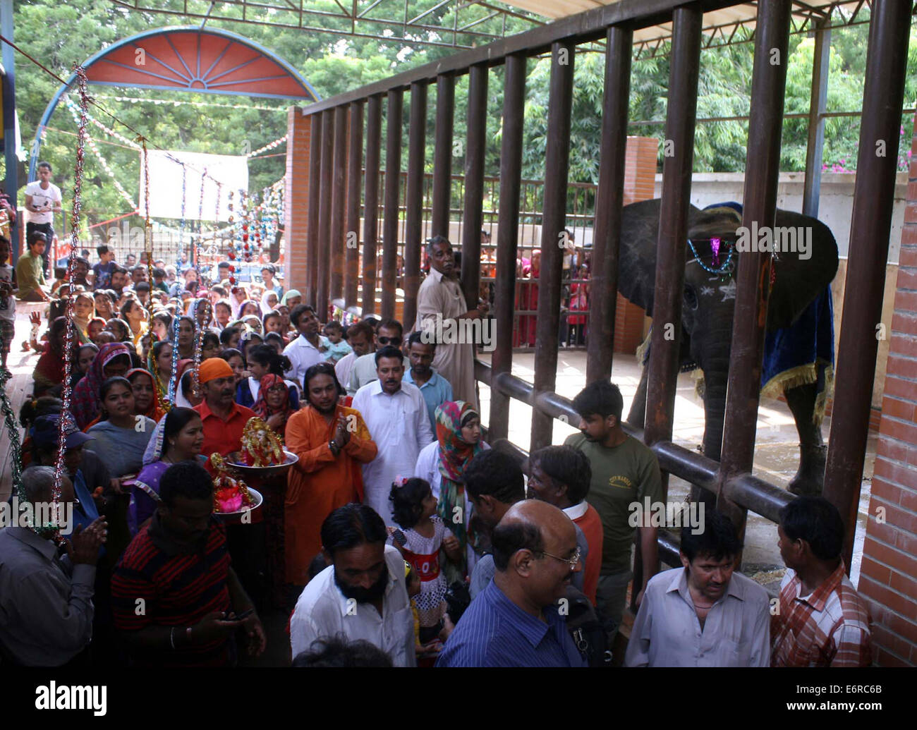 Hindu community busy in its religious ritual on the occasion of Ganpati ...