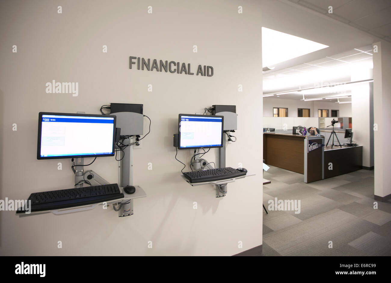 Set up for business hi-res stock photography and images - Alamy