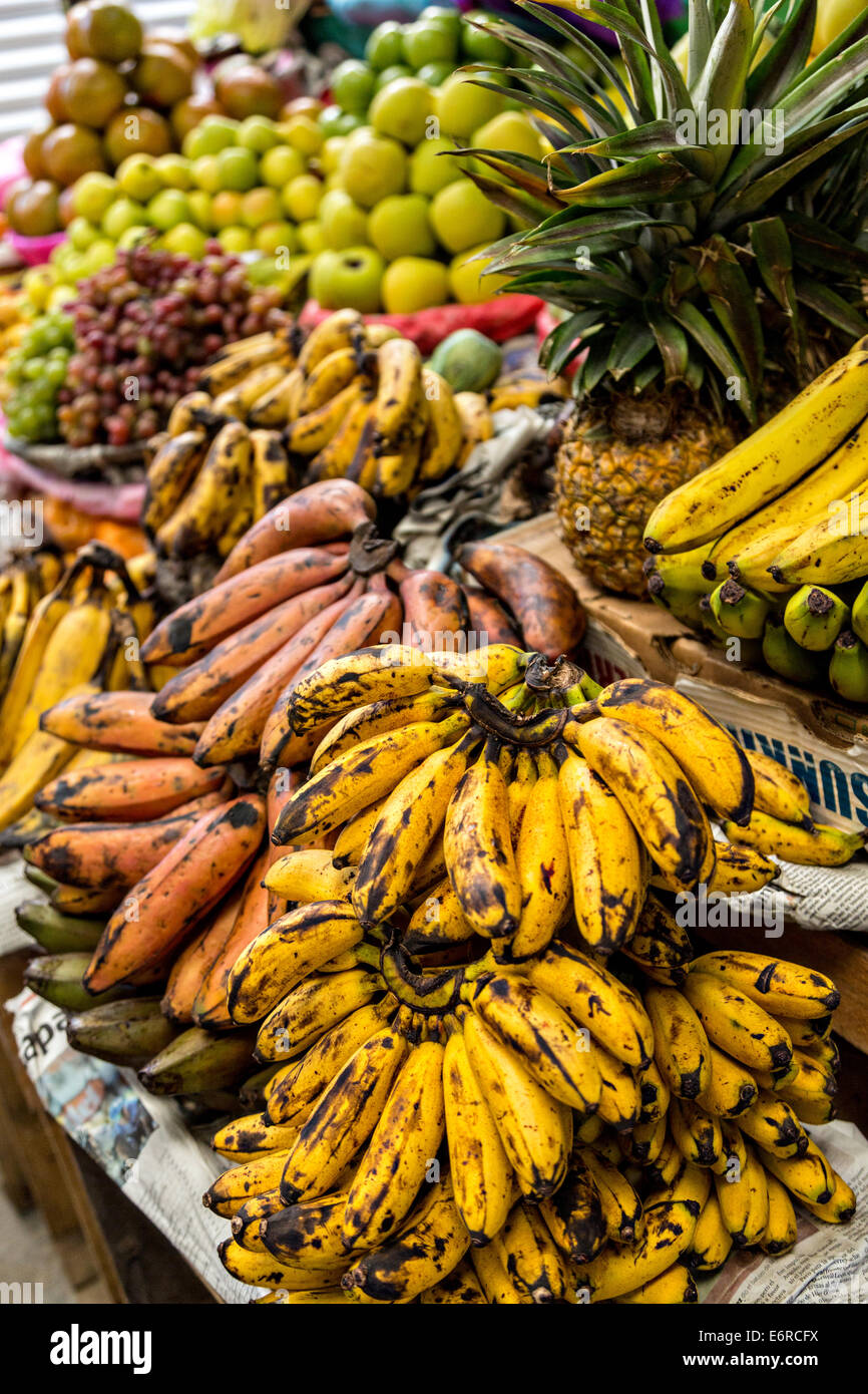 Bananas and tropical fruit at Benito Juarez market in Oaxaca, Mexico ...