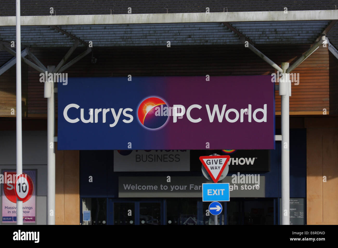 CURRYS PC WORLD Stock Photo - Alamy