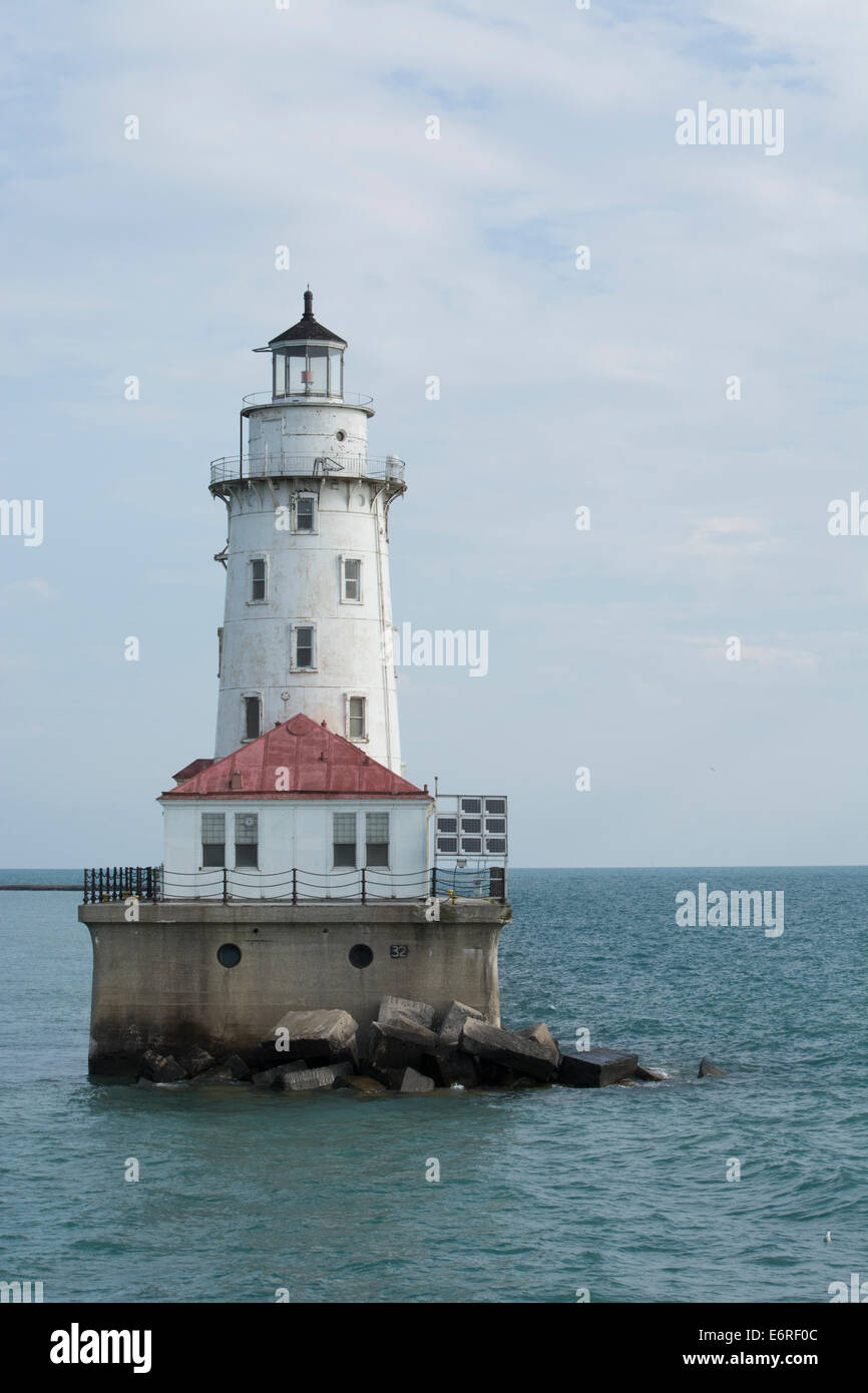 Illinois, Chicago. Lake Michigan, Chicago Harbor Light Stock Photo - Alamy