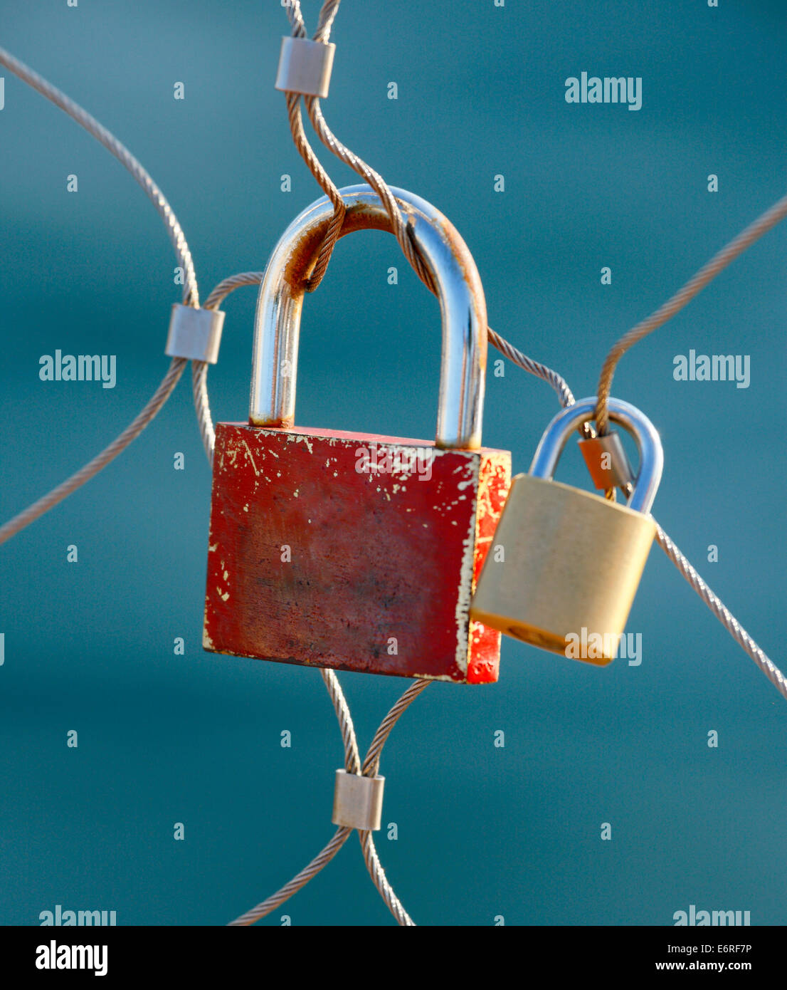 Padlock couple hi-res stock photography and images - Alamy