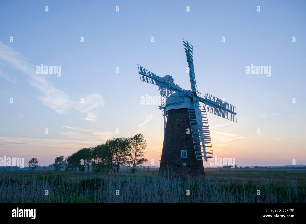 Hardley Drainage Mill, River Yare, Norfolk Broads, June. Sunset Stock ...