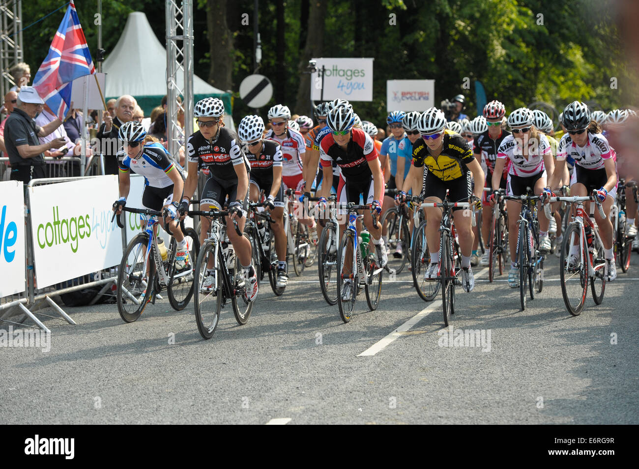 Womens road cycling hi-res stock photography and images - Alamy