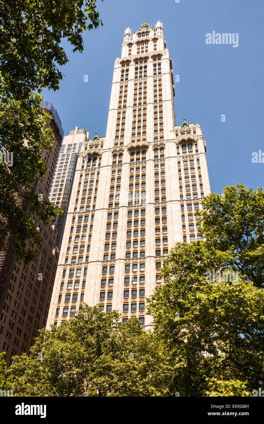 The woolworth building skyline hi-res stock photography and images - Alamy