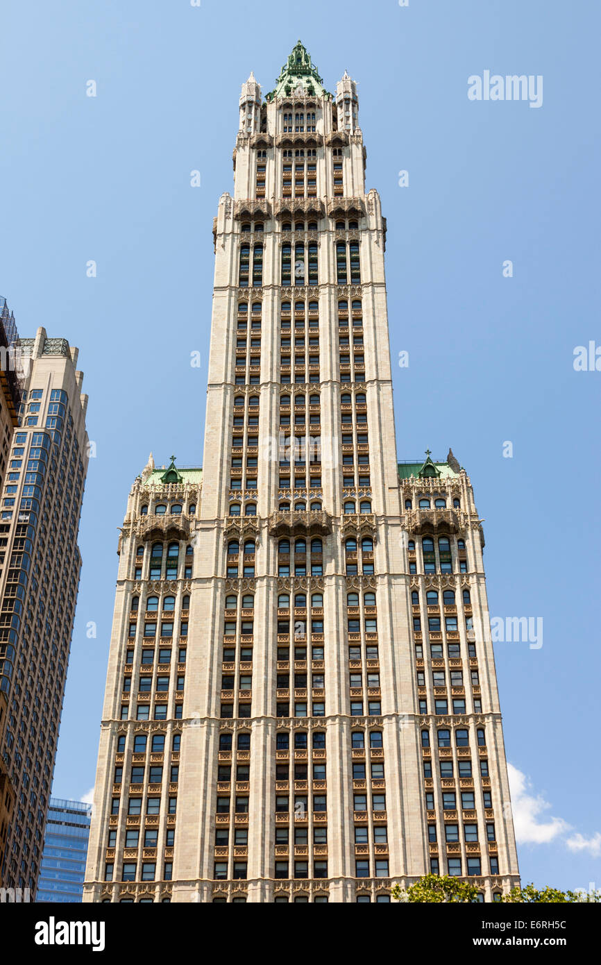 The woolworth building skyline hi-res stock photography and images - Alamy