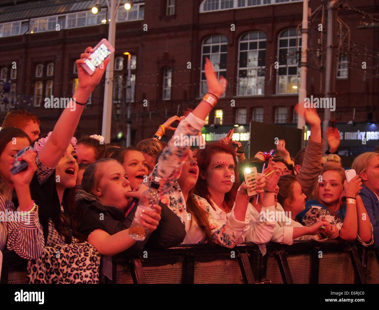 Blackpool lights switch on concert hi-res stock photography and images ...